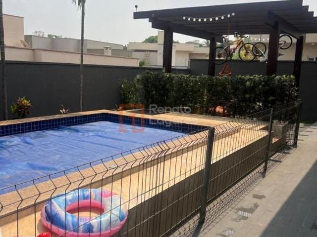Casa térrea com piscina aquecida no Condomínio do Lago