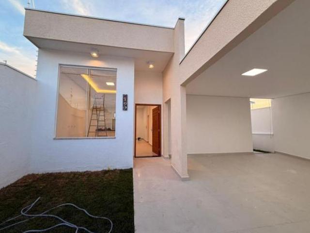 Casa Térrea com piscina, churrasqueira e fogão a lenha Villa Branca 3 dormitórios