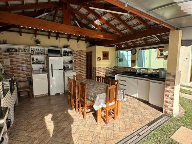 CASA TÉRREA COM PISCINA E ÁREA GOURMET EM TERRA PRETA