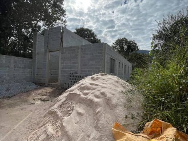 Casa Térrea com Piscina e Área Gourmet! Oportunidade em Terra Preta