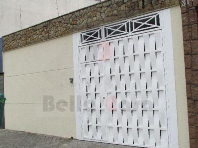Casa térrea com piscina e churrasqueira na Mooca