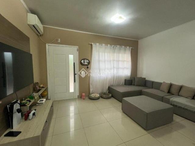 Casa Térrea com Piscina e Churrasqueira Pronta para Morar!