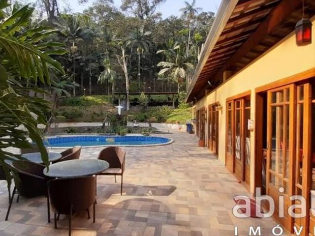 Casa Térrea com piscina e lago de agua natural a venda Condomínio Jardim Iolanda, Taboão da Serra SP