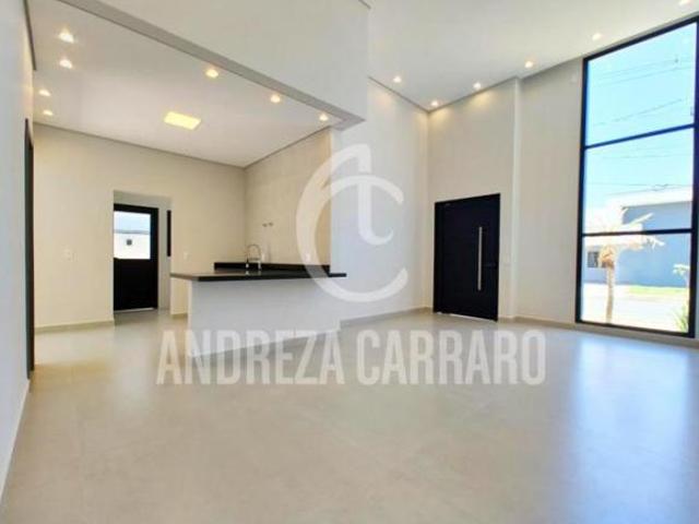 Casa Térrea com Piscina em Condomínio no Alto da Boa Vista
