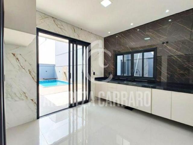 Casa Térrea com Piscina no Condomínio Ibiti Reserva