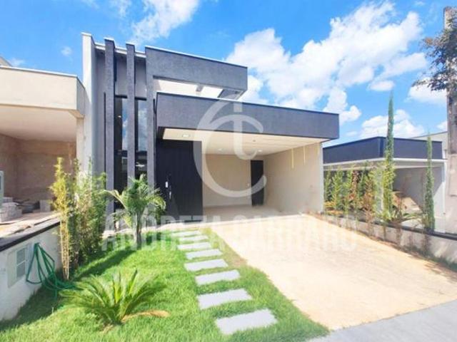 Casa Térrea com Piscina no Condomínio Reserva Ipanema