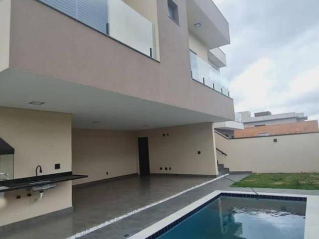 Casa térrea com piscina no Gran Vile em Itupeva R$1.600.000