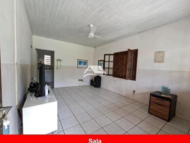 Casa térrea com piscina no Perequê Ilhabela SP com 3 Suítes, ótimo Investimento