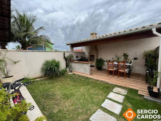 CASA TERREA COM QUINTAL GRAMADO! 2 QUARTOS 1 SUITE ITANHAEM/SP