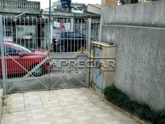 Casa térrea com terreno 10x40 de dois dormitórios e duas vagas no bairro de Burgo Paulista