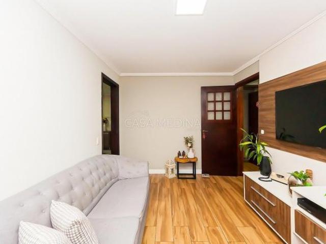 Encantadora Casa Térrea em Santa Felicidade com Qu