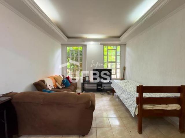 Casa térrea com tres quartos no setor Jardim Europa