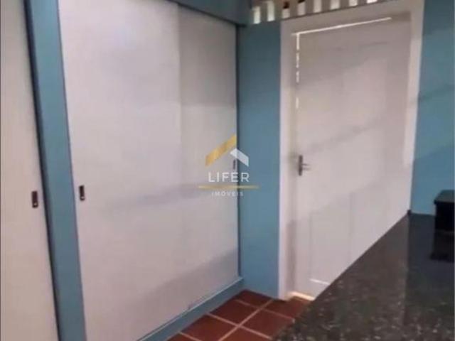 Casa térrea com vista deslumbrante e muito verde em Sousas – Condomínio Fechado