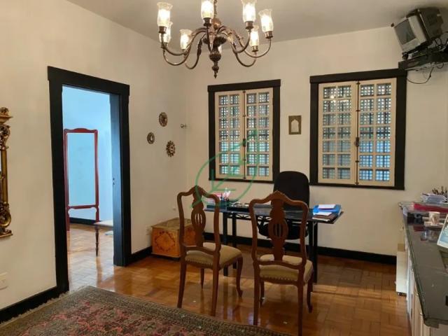 Casa Térrea Comercial, com 313 m² na Av. 9 de Julho