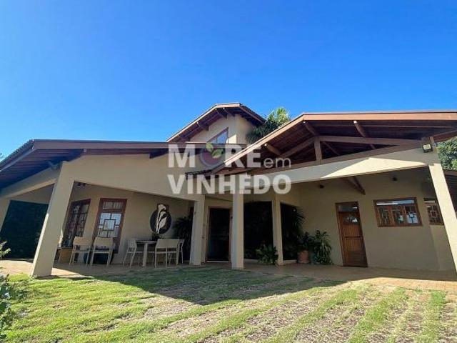 Casa Térrea Cond. Vila Hipica Vinhedo, 5 quartos, piscina e área gourmet!