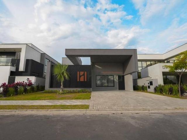 Casa “térrea”: Condomínio “Alphaville IV” / Cidade: Votorantim