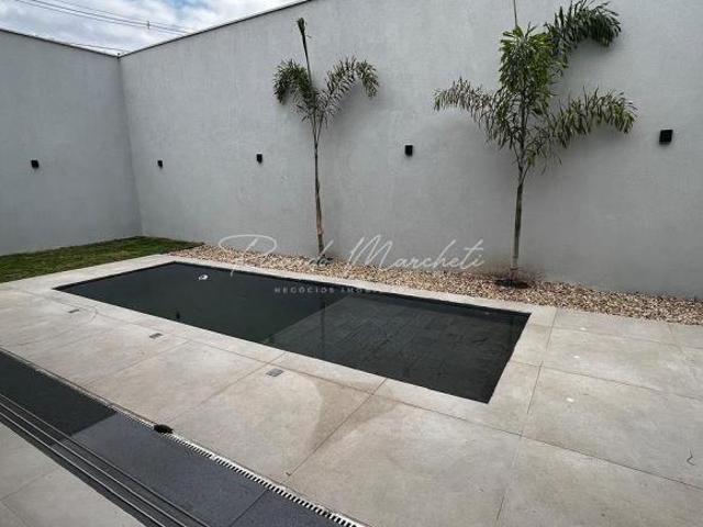 Casa térrea Condomínio Damha II com 3 Suítes