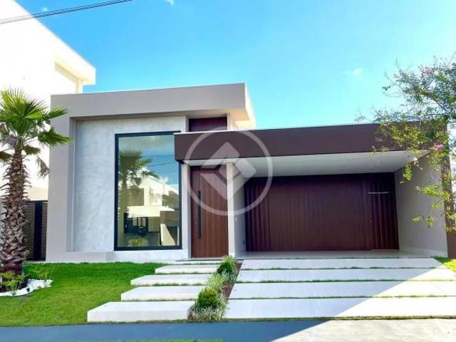 Casa térrea Condomínio Florais da Mata* 03 suítes sendo 1 muito ampla e com closet 4 vagas de gar