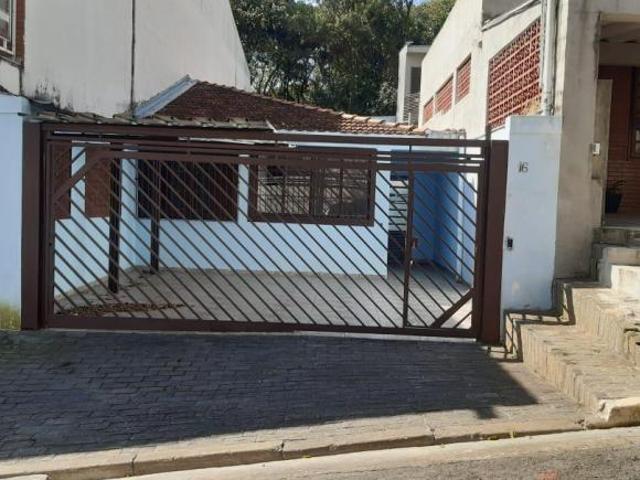 Casa TÉRREA condomínio 3 dormitorios 2 vagas próximo de comercio