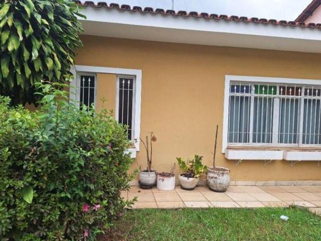 Casa Térrea Conforto, Praticidade e Localização Perfeita