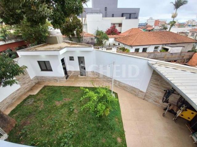 Casa Térrea de 400m² com 3 quartos e 5 vagas de garagem à venda no Jardim Cidália
