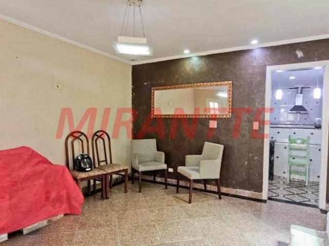 Sobrado de 45m² com 6 quartos