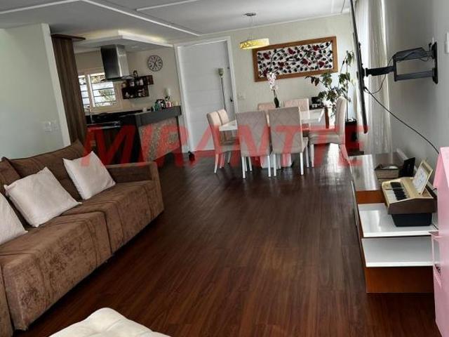 Sobrado de 494m² com 3 quartos