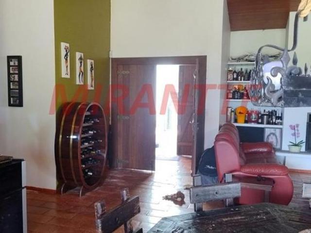 Casa terrea de 5.1m² com 4 quartos