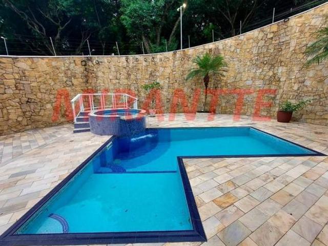 Casa terrea de 600m² com 4 quartos