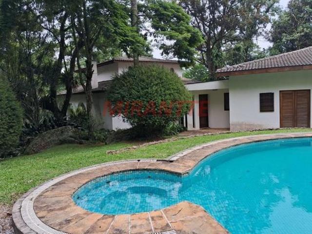 Casa terrea de 645m² com 4 quartos