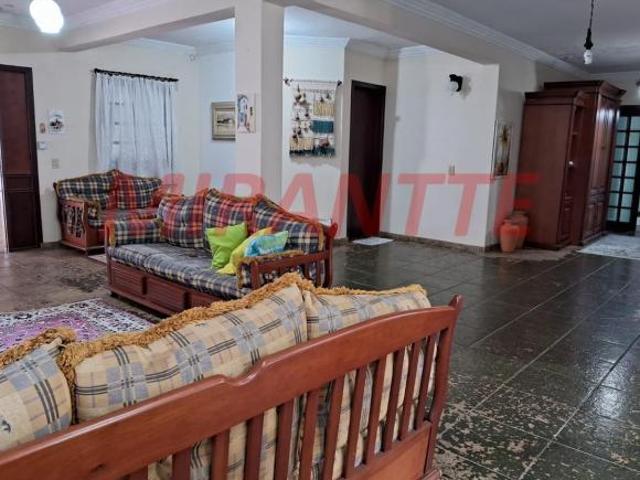 Casa terrea de 660m² com 5 quartos