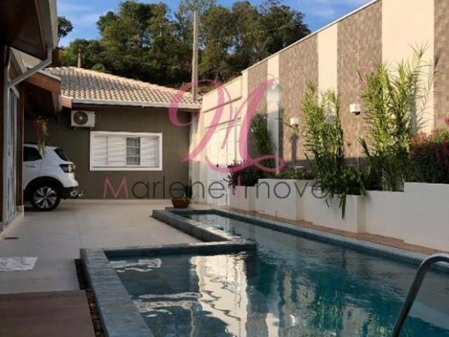 Casa térrea de 03 quartos e 04 vagas de garagem na Vila Joana, Jundiaí SP: Luxo e Conforto!