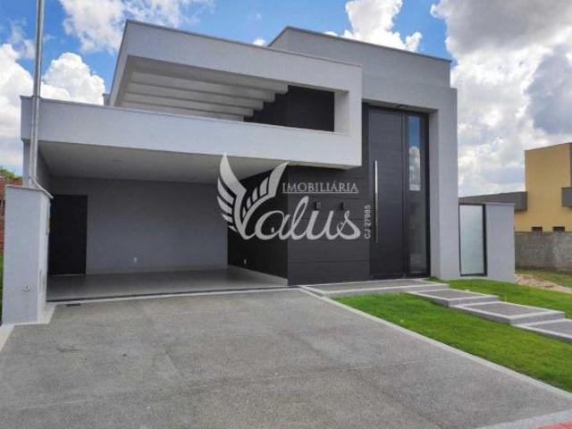 Casa Térrea de 145 m², 3 suítes, piscina, ar condicionado e lazer no Condomínio Parqville Pinheiros