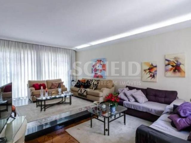 Casa Térrea de 186m² com 3 quartos e 3 vagas de garagem à venda na Vila Mariana SP