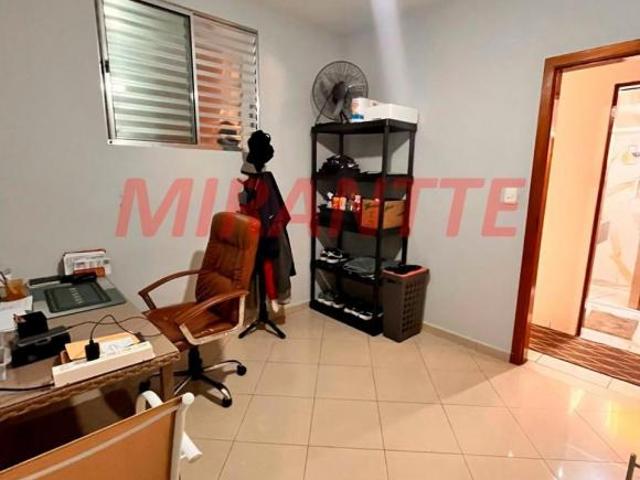 Casa terrea de 1.5m² com 4 quartos