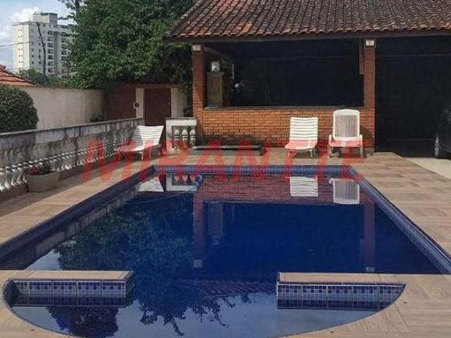 Casa terrea de 200m² com 4 quartos