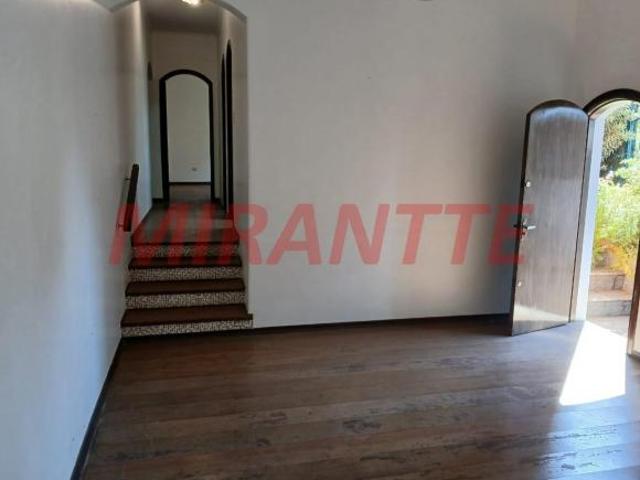 Casa terrea de 200m² com 4 quartos