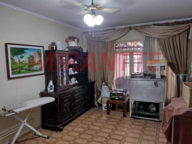 Casa terrea de 200m² com 8 quartos