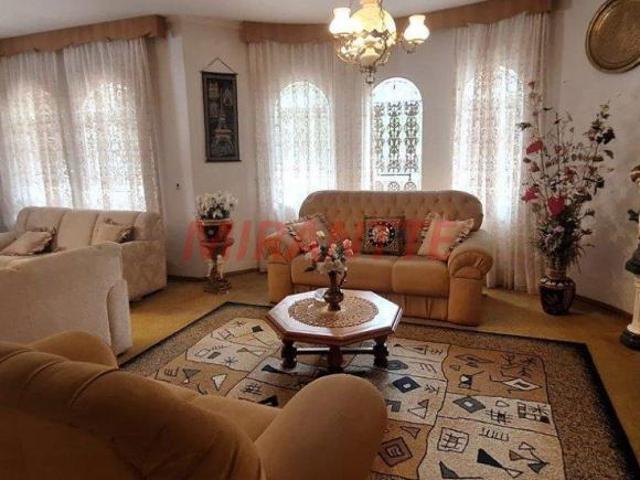 Casa terrea de 235m² com 5 quartos