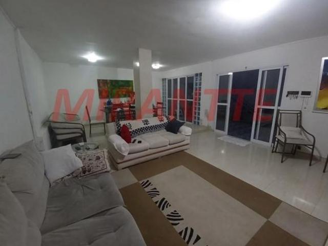 Casa terrea de 240m² com 4 quartos