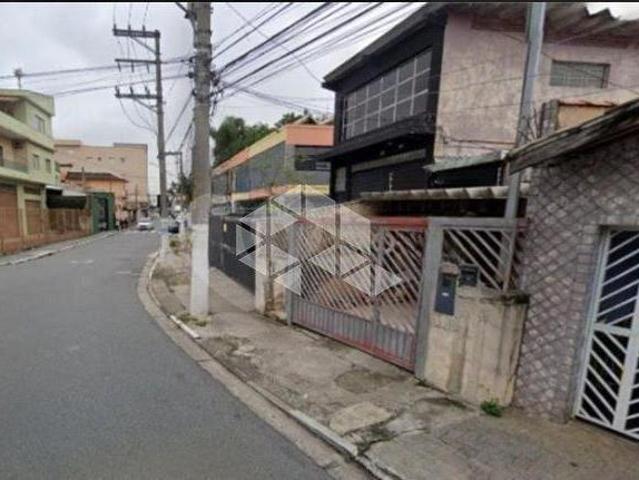 Casa Térrea de 250m² com 2 Suítes, Salão de Festas e 3 Vagas na Casa Verde Alta