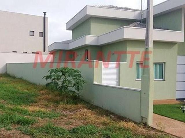 Casa terrea de 251m² com 3 quartos
