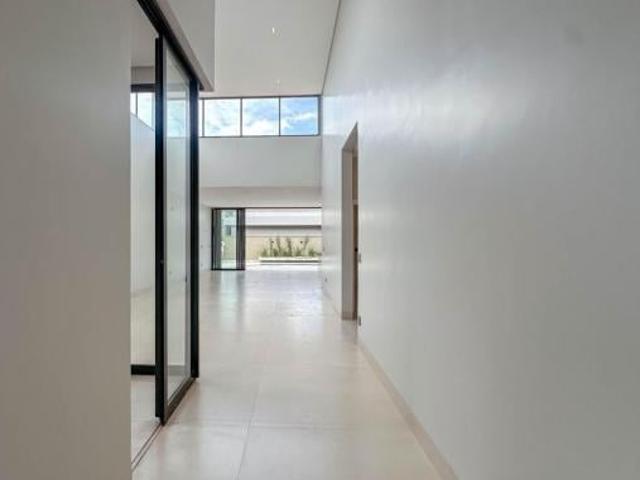Casa térrea de 252m² com 03 suítes à venda no Portal do Sol Green Goiânia GO