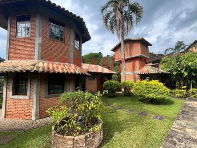 Casa terrea de 272m² com 3 quartos