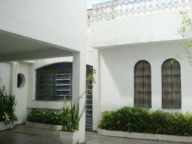 Casa terrea de 278m² com 3 quartos