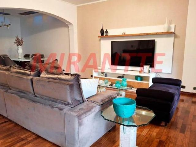 Casa terrea de 280m² com 3 quartos
