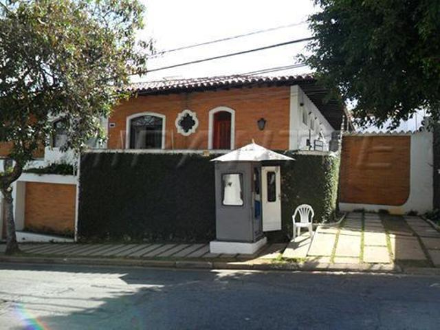 Casa terrea de 298m² com 4 quartos