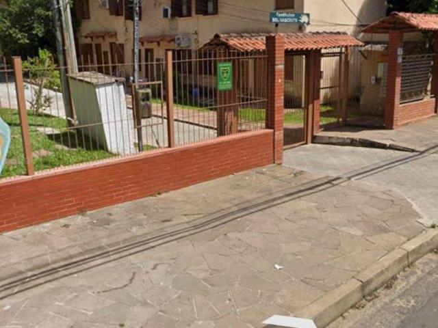 Casa térrea de 2 dormitórios em condomínio fechado