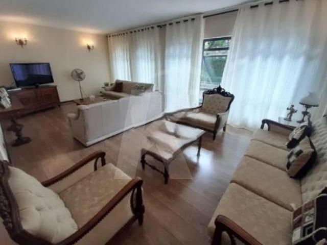 Casa térrea de 316 mts², 4 dormitórios 01 suíte, 6 vagas, no Jardim França