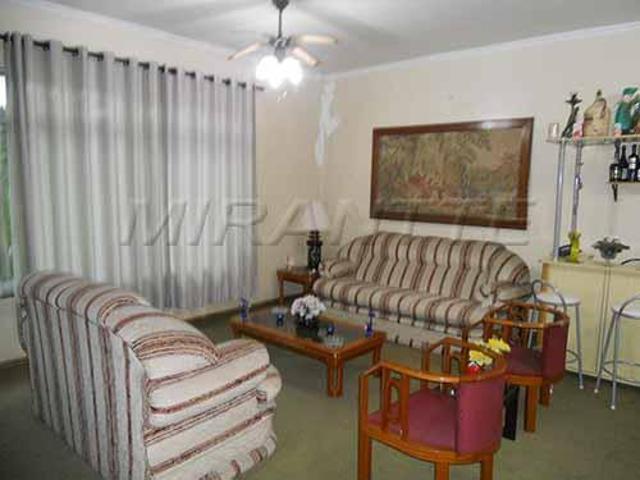 Casa terrea de 326m² com 4 quartos